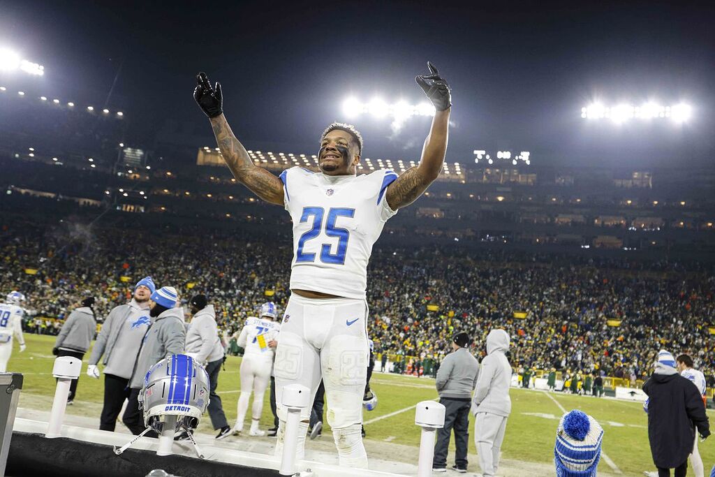 New Harris contract? - The Den